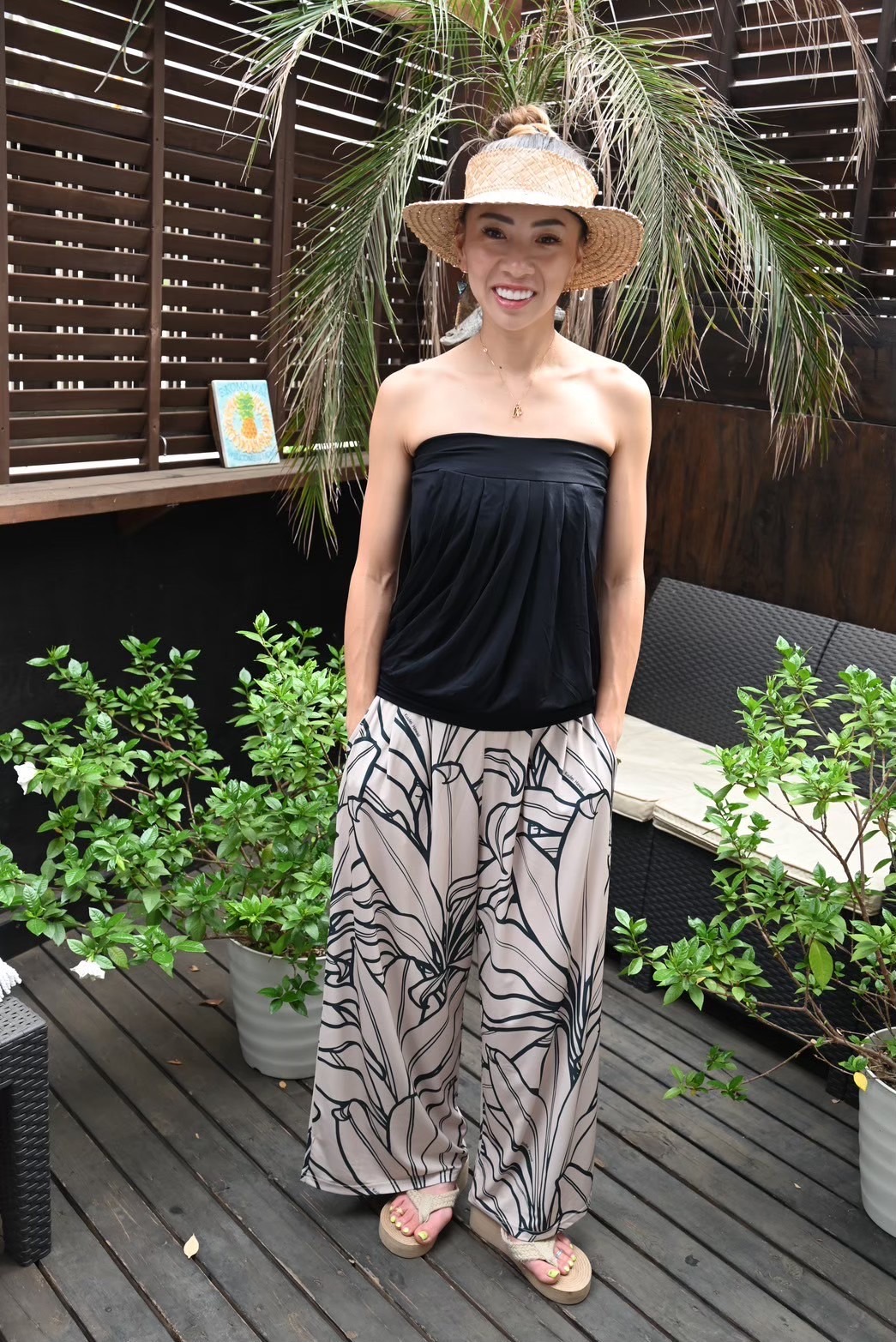 KUOP‐2025‐NWPH‐LLNEWワイドパンツ ティーリーフ柄 ベージュ×オースティンメドー | NANALU